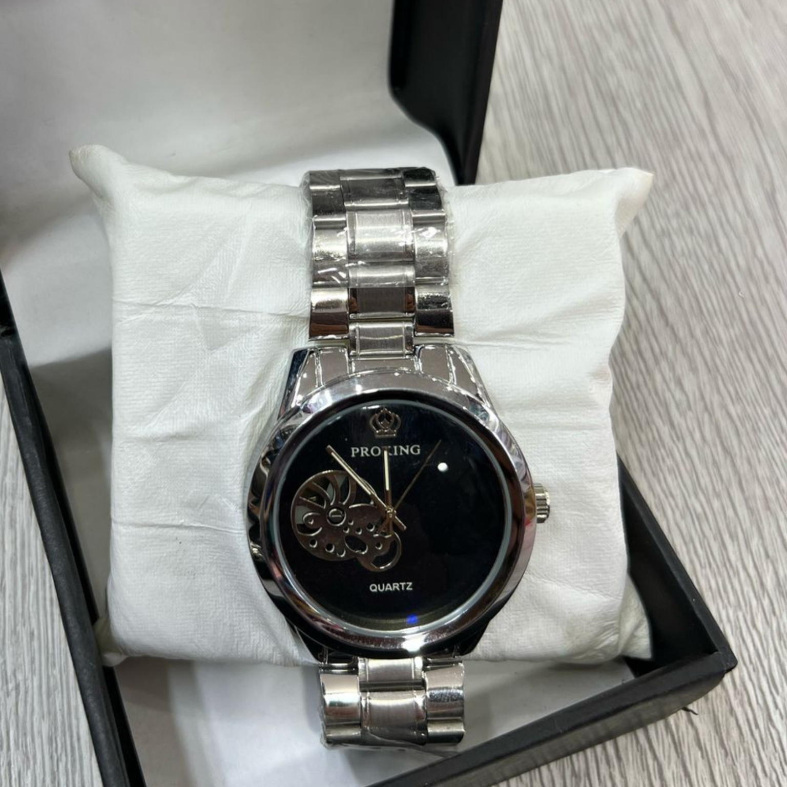 Proking Men’s Watch with Steel Chain – Lovely Lace